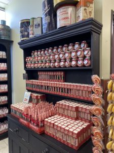 Hammond's Candies Factory Tour with Kids | Seek Discover Learn