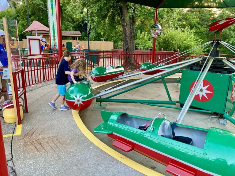 Holiday World & Splashin' Safari 2020 | Seek Discover Learn