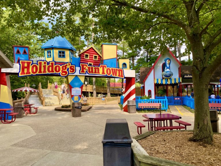 Holiday World & Splashin' Safari 2020 | Seek Discover Learn